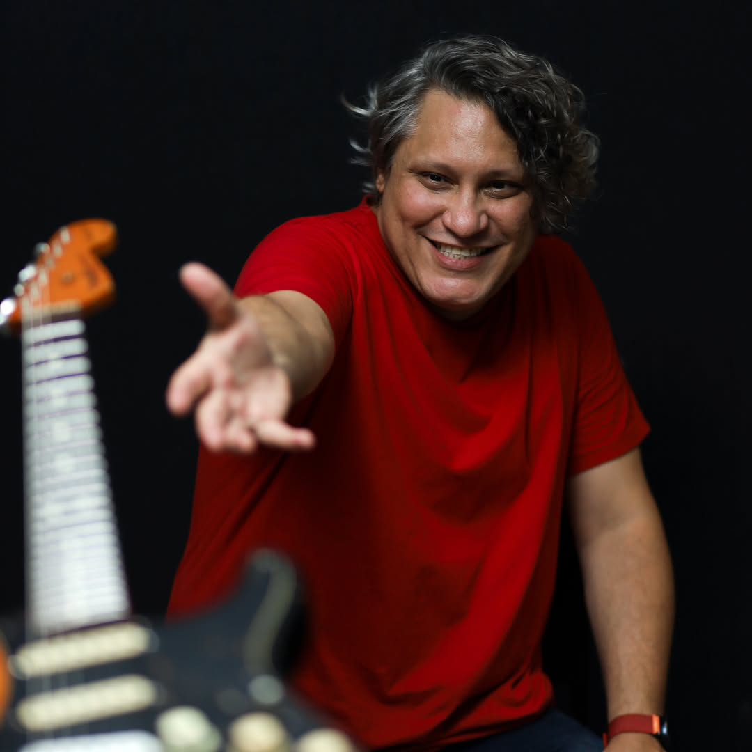 André de Sousa celebra 30 anos com faixas em audiovisual e relê Nuno ...